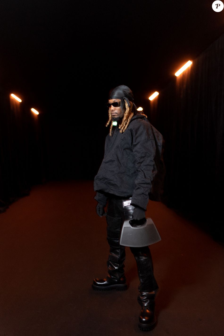 Exclusif - Le rappeur Offset - Photocall du défilé Balenciaga ...