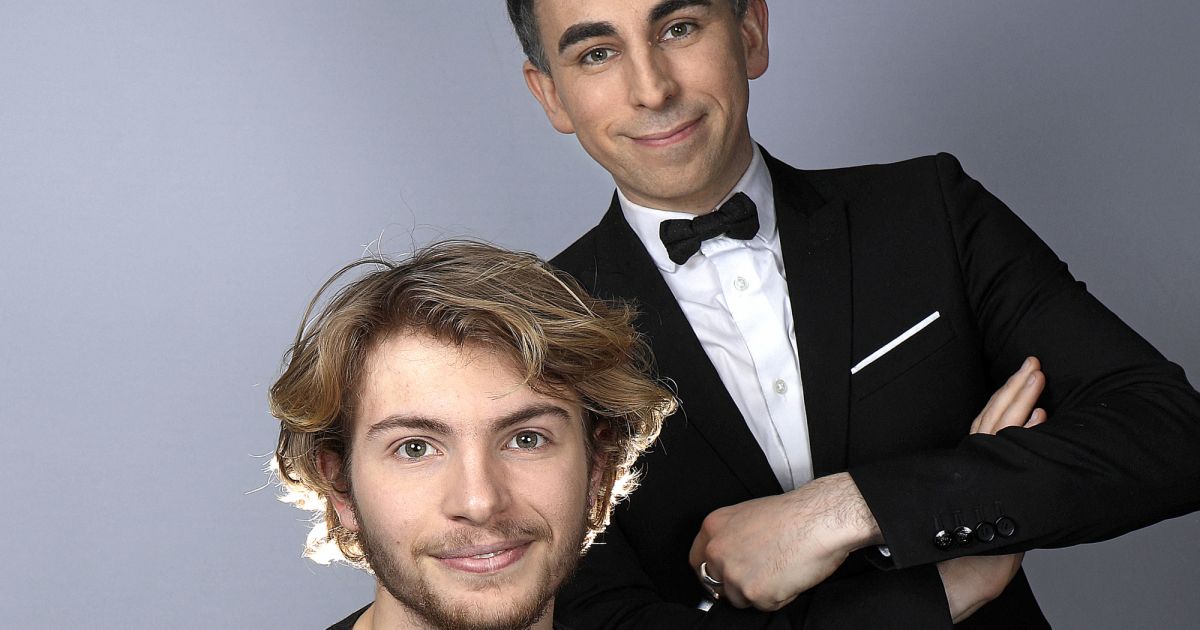Arthur Germain-Hidalgo et Jordan de Luxe posent lors de l ...