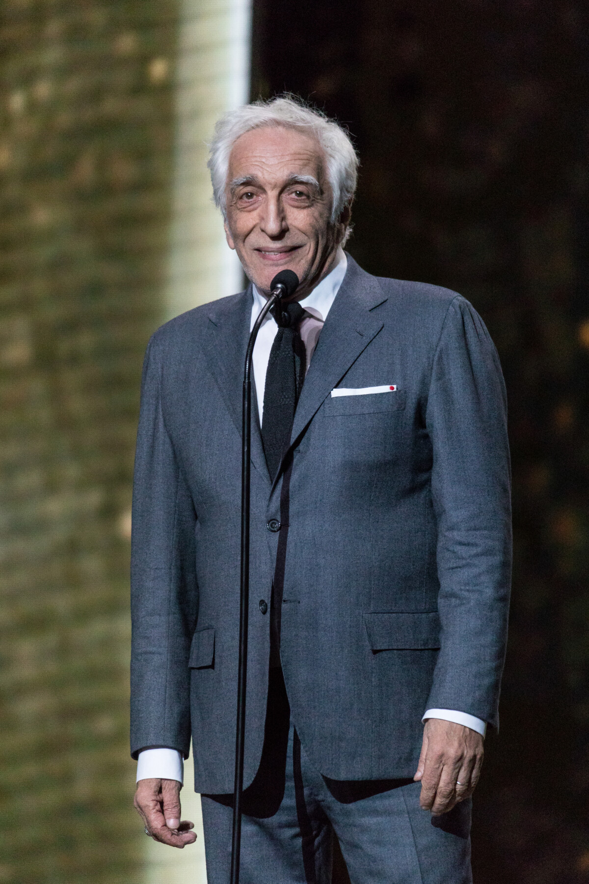 Vidéo : Gérard Darmon - 44ème cérémonie des César à la salle Pleyel à ...