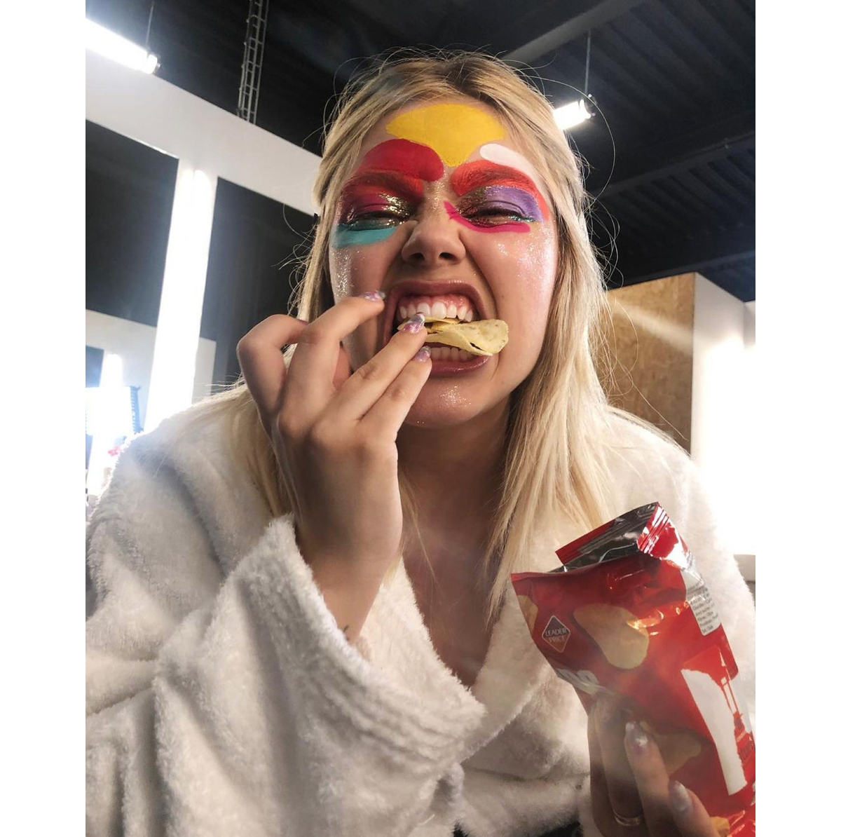 Photo : Louane en tournage, en juillet 2020. - Purepeople
