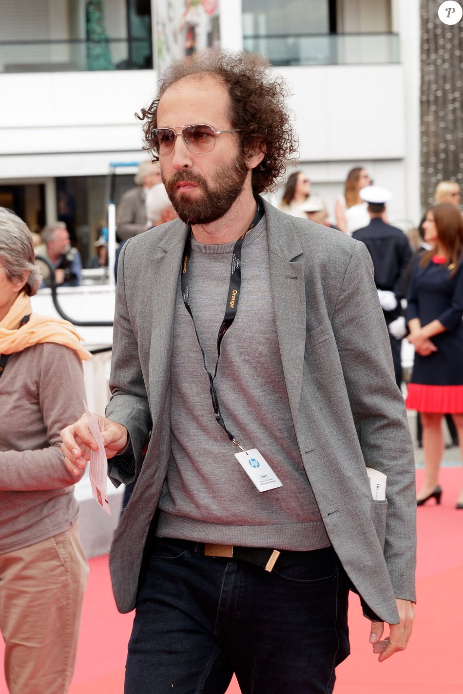 Thomas Bangalter - Montée des marches du film Le jeune Ahmed lors du ...