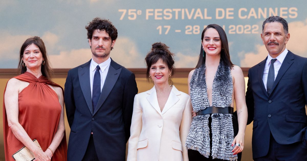 Anne-Dominique Toussaint, Louis Garrel, Anouk Grinberg, Noémie Merlant ...