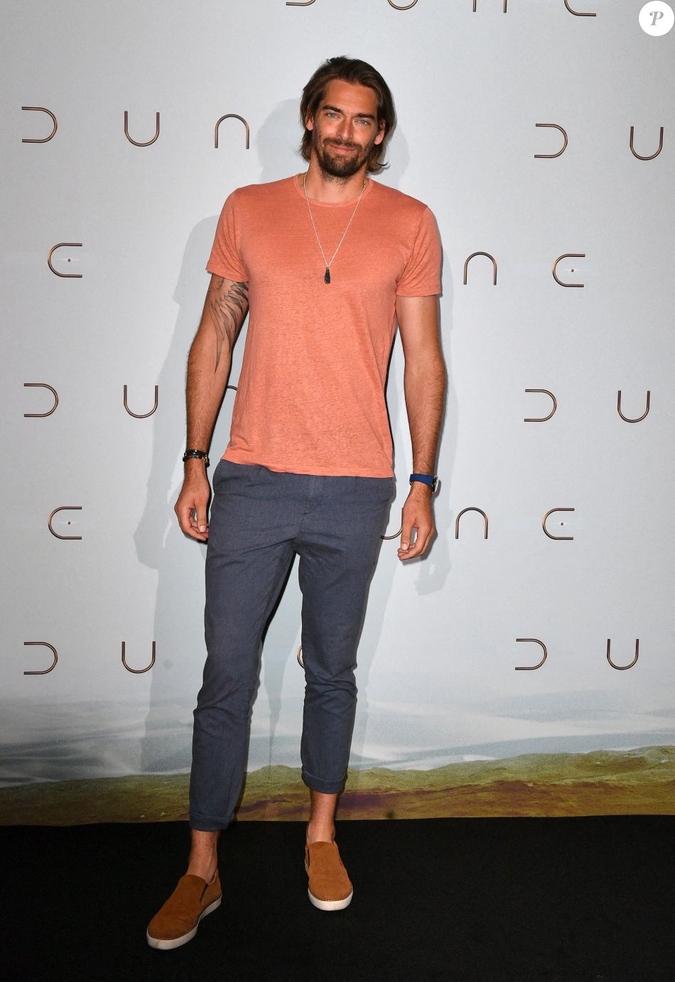 Camille Lacourt - Projection du film Dune au cinéma Le Grand Rex à ...