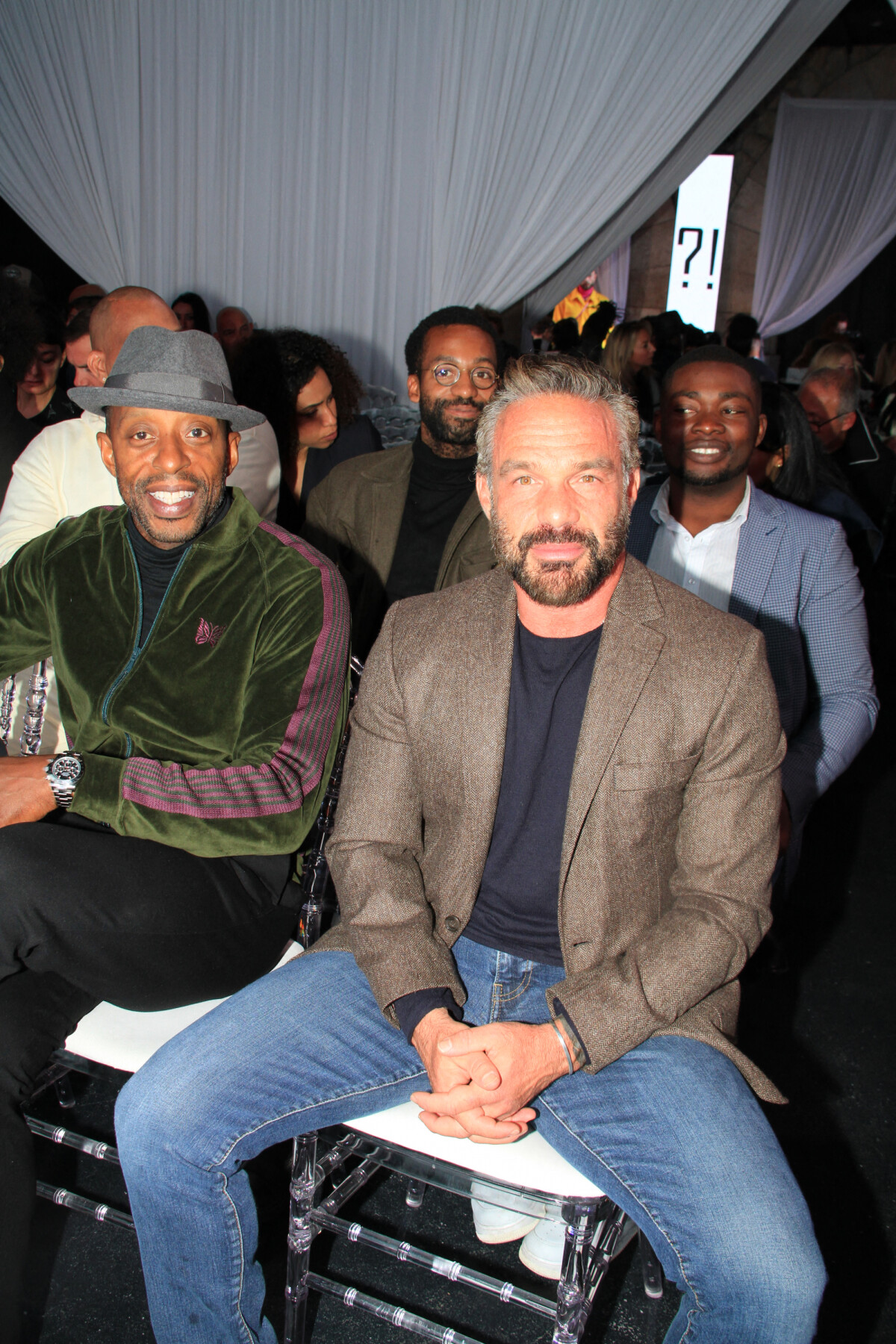 Photo : Philippe Bas - People au defilé CHMPS ?! PARISSE au Bridge Club ...