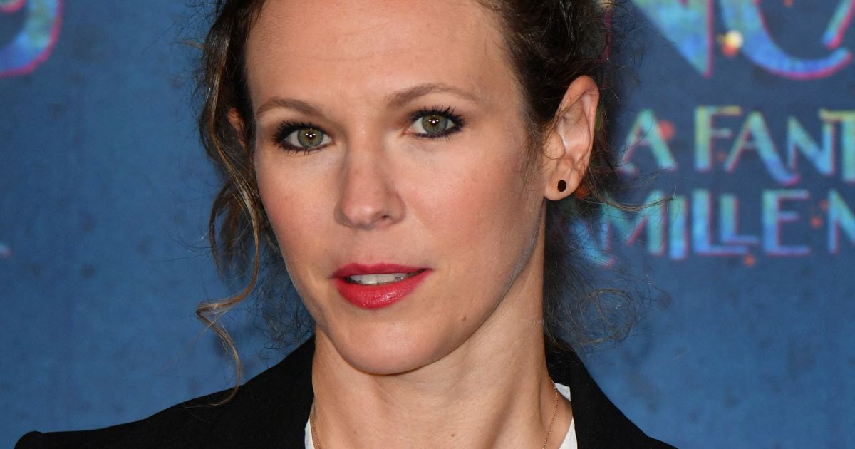 Lorie Pester - Avant-première du film Encanto de Disney au Grand Rex à ...