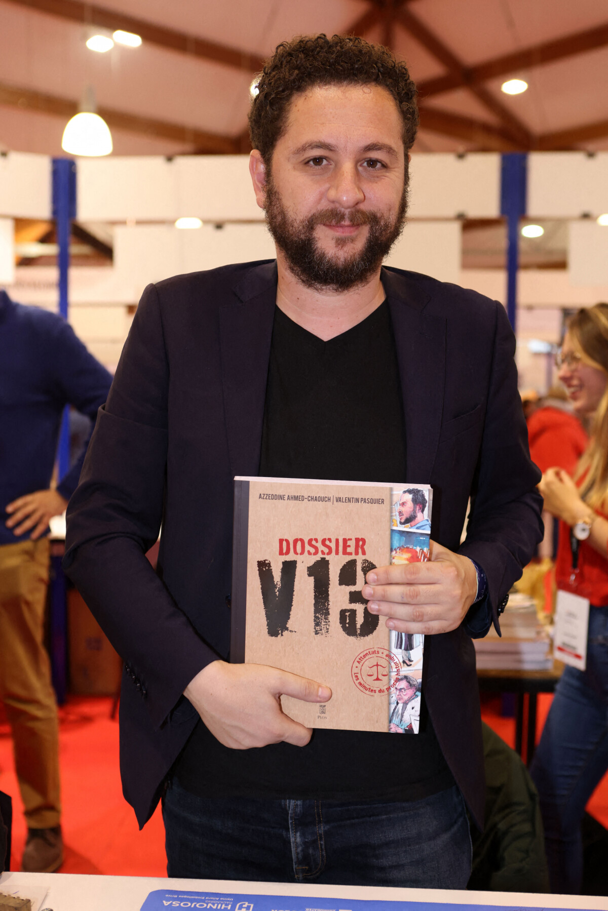 Photo : Azzeddine Ahmed Chaouch lors de la 40ème Foire du Livre de ...