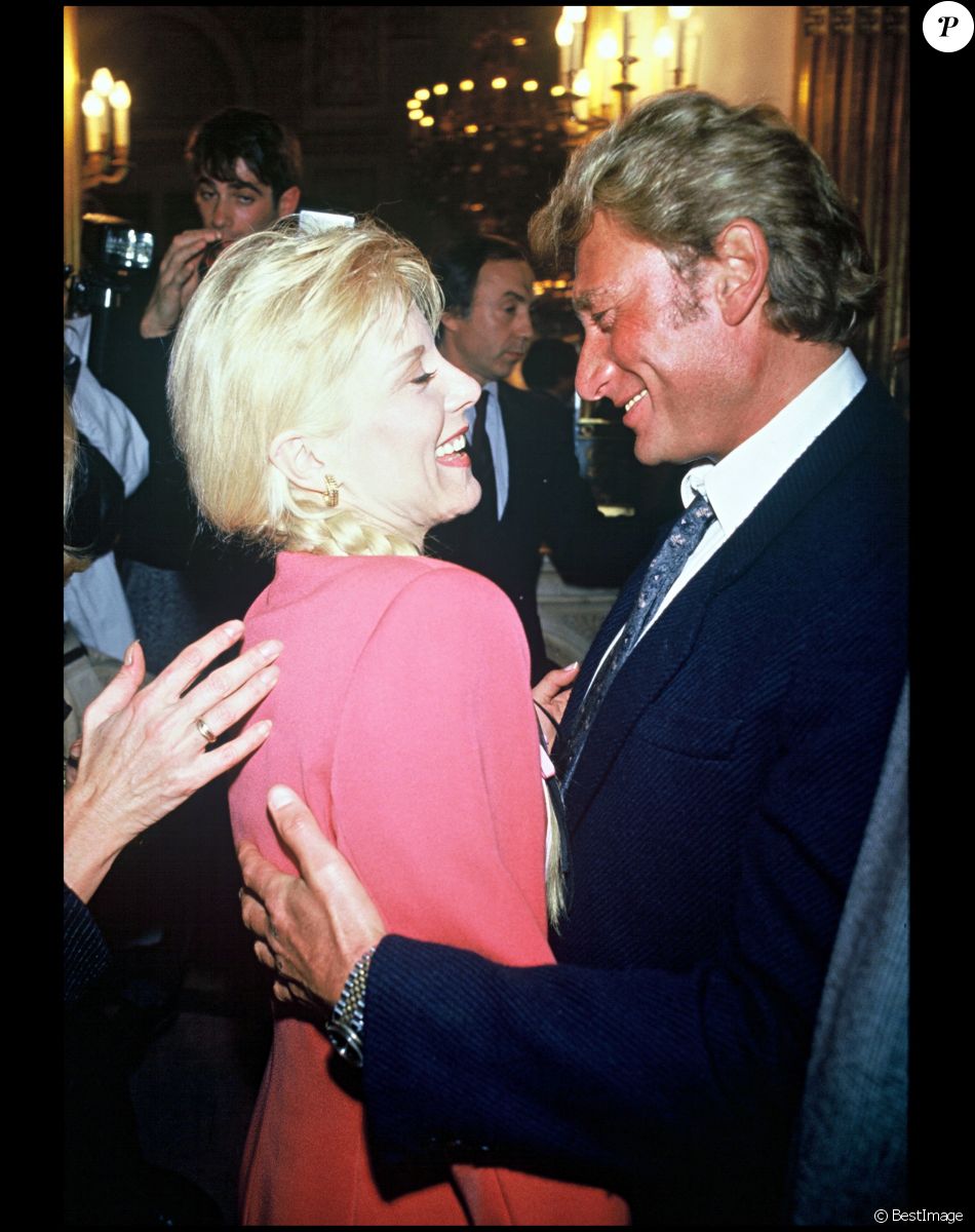 "Tu peux fermer ta gueule un peu" : Johnny a dû calmer Sylvie Vartan face à une actrice, dont ...