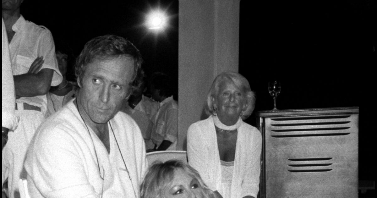 Marc Simenon et Mylène Demongeot à Saint-Tropez chez Eddie Barclay en ...