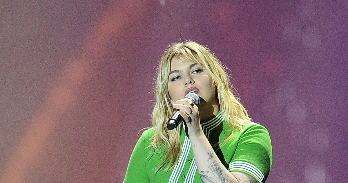 Exclusif - Louane (Louane Emera) (nommée pour la chanson Donne-moi ton ...