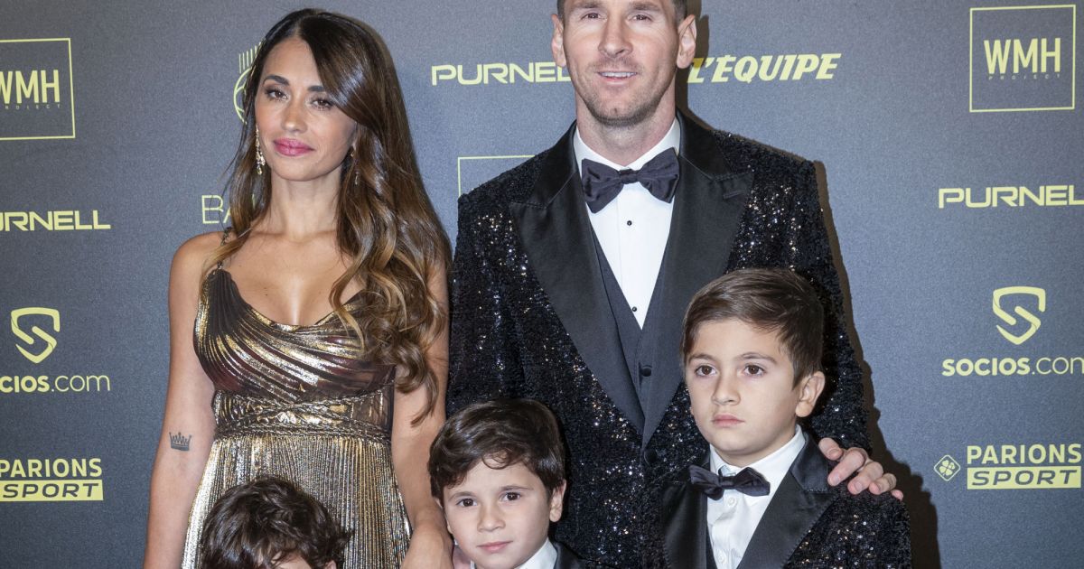 Lionel Messi (Ballon d'Or pour la 7ème fois) avec sa femme Antonella ...