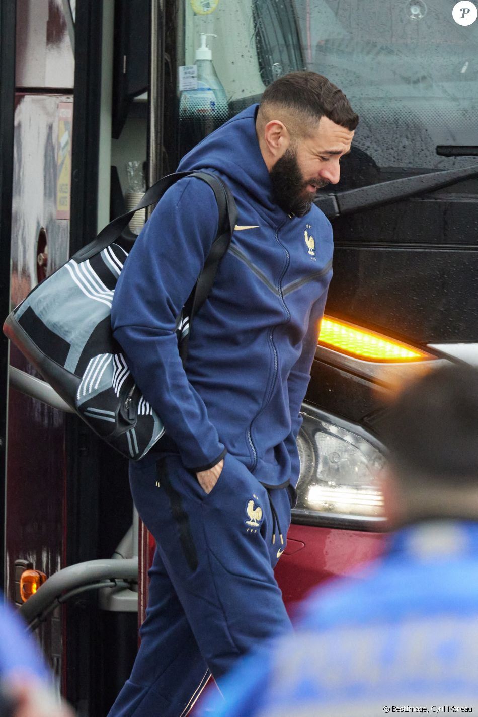 Karim Benzema - Départ de l 'équipe de France de football du Bourget au ...