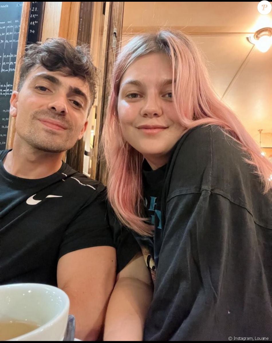 Louane et Florian Rossi : Bisous dans la neige, chute dans la poudreuse ...