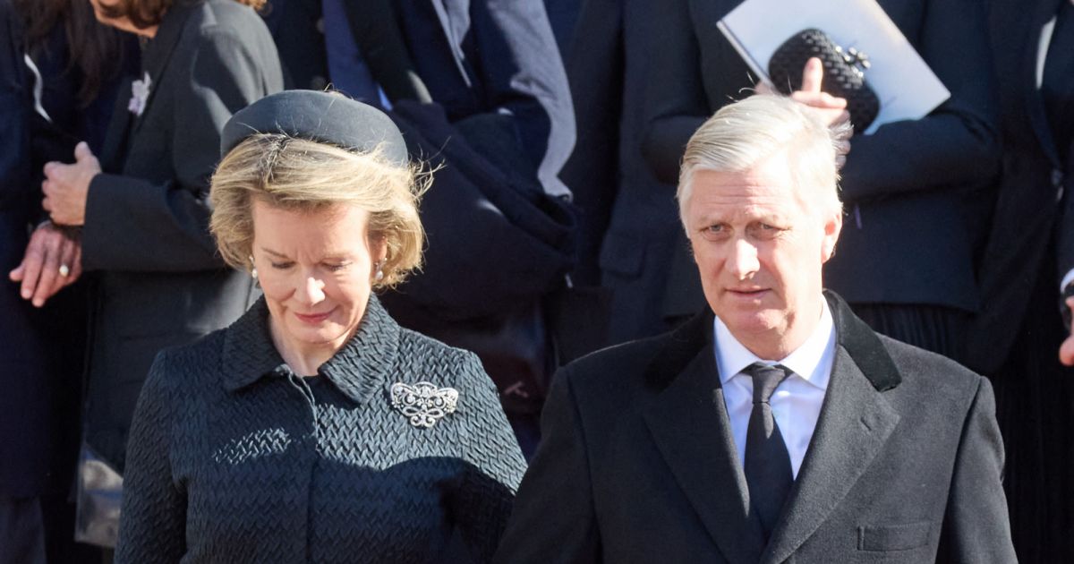 La reine Mathilde et le roi Philippe de Belgique - Sorties des obsèques ...