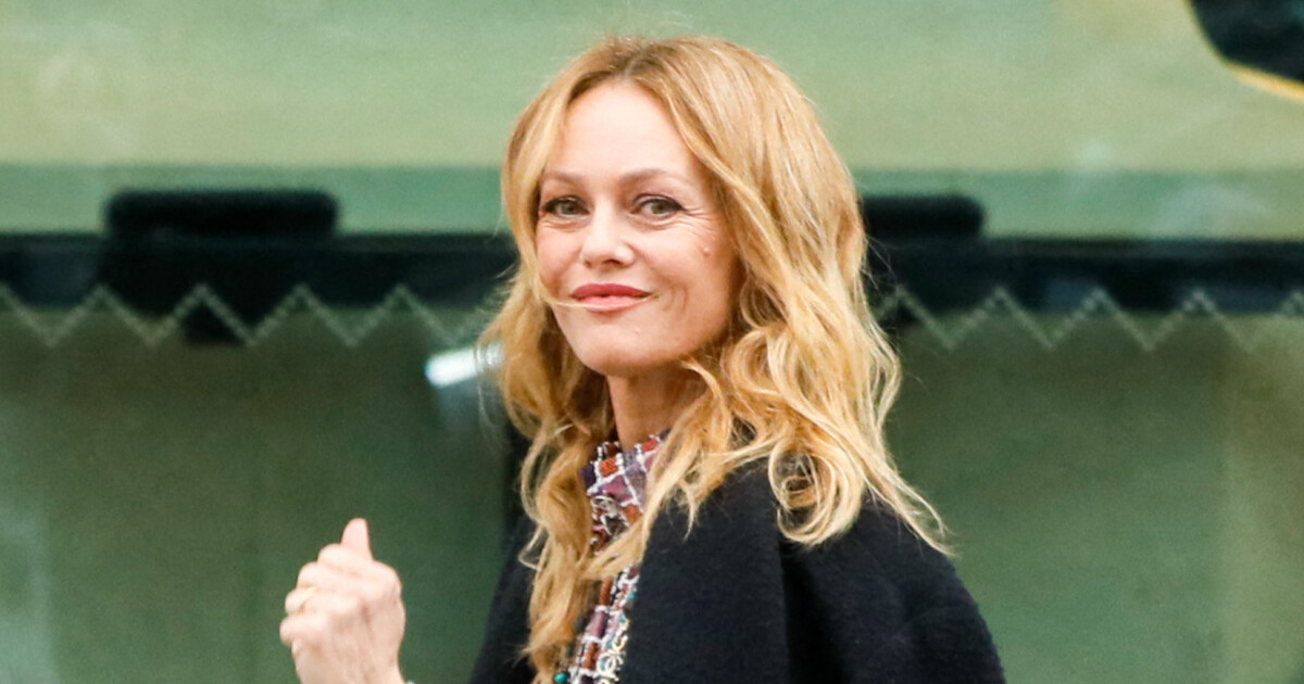 Vanessa Paradis sublime en slim et boots, Angèle en mini-robe, une star ...