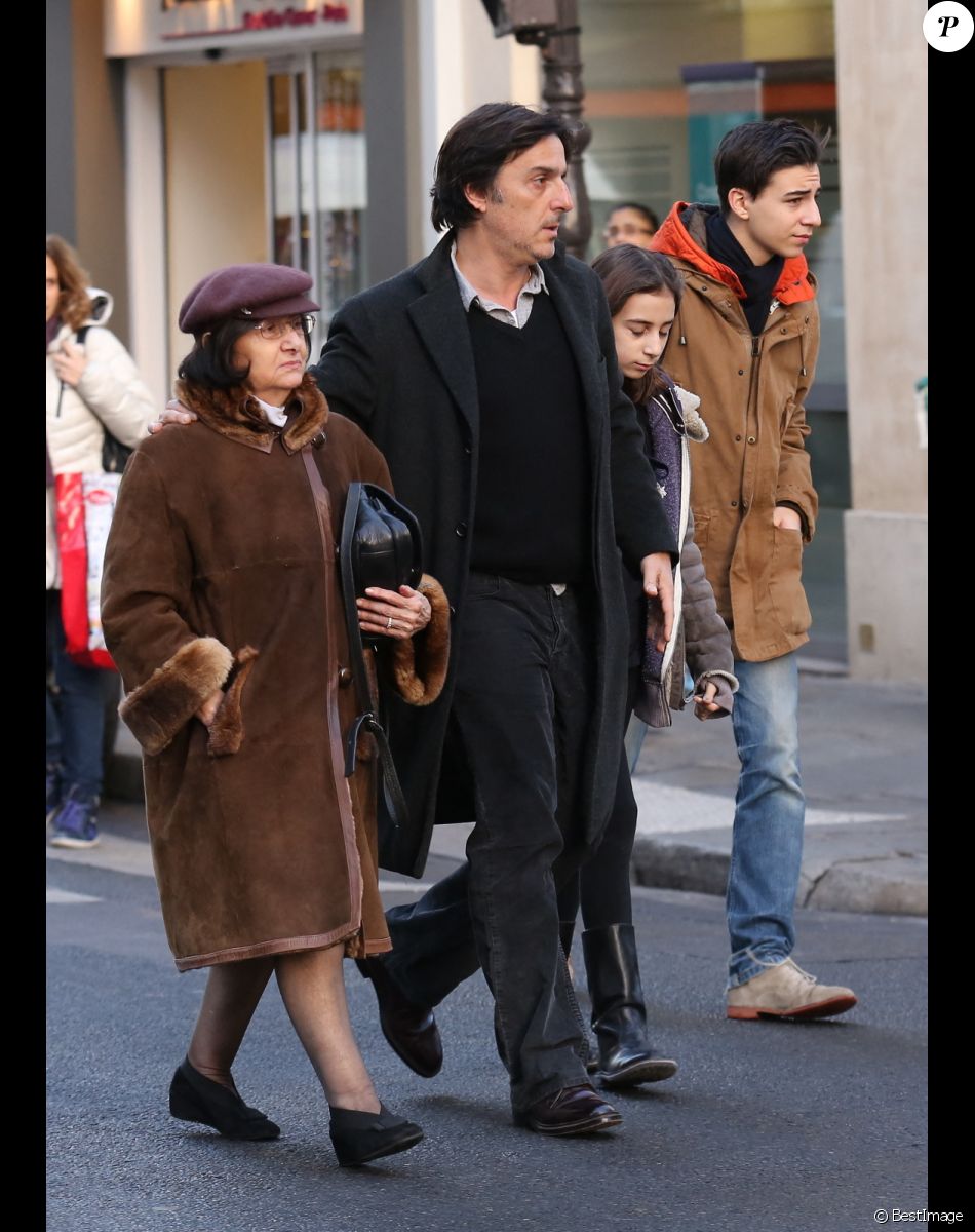 Yvan Attal et Charlotte Gainsbourg : Exquise photo du clan au complet ...