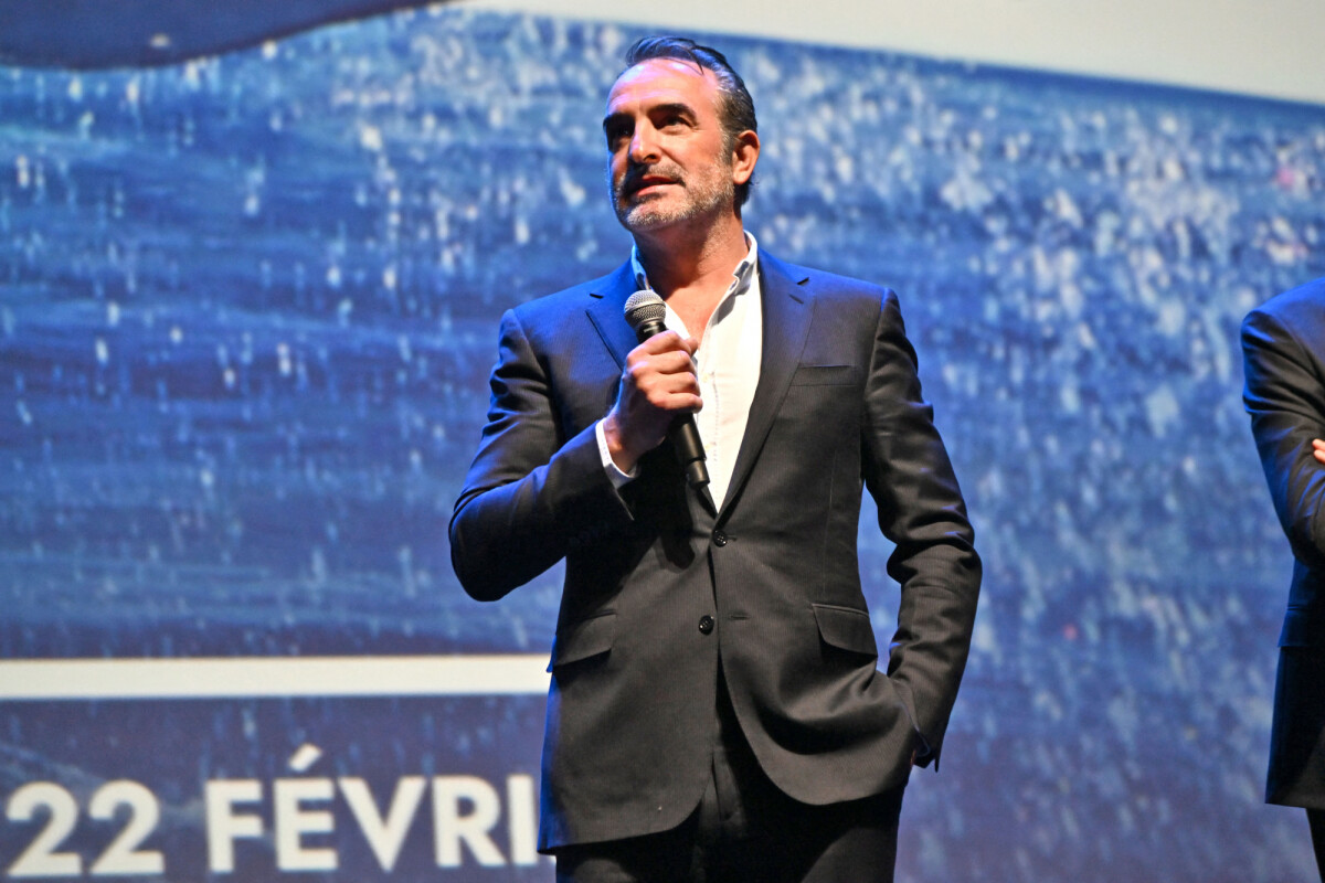Vidéo : Jean Dujardin durant l'avant première mondiale au Grimaldi ... Vidéo : Jean Dujardin durant l'avant première mondiale au Grimaldi ...