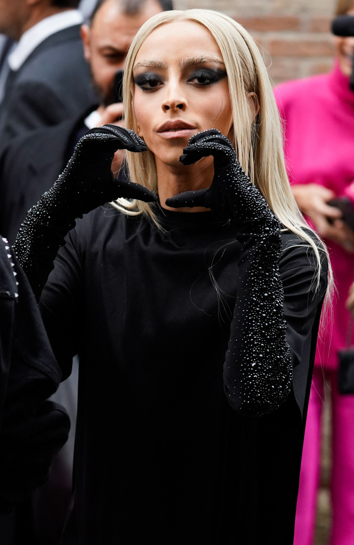 Photo : Bilal Hassani au défilé Valentino "Collection Prêt-à-Porter ...