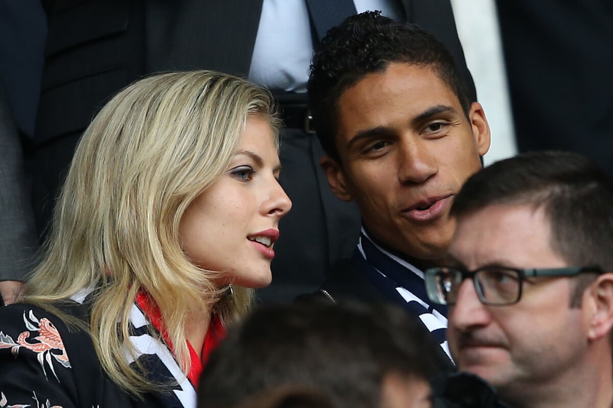 Photo : Raphaël Varane et sa femme Camille Tytgat pendant le match de l ...