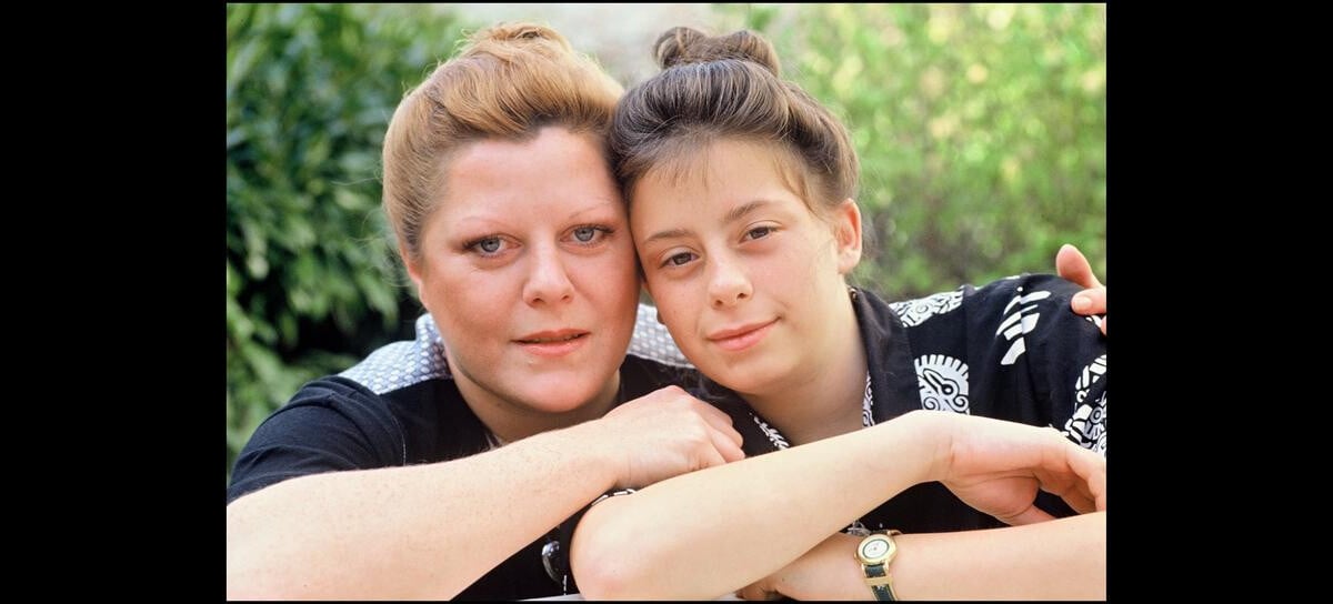 Photo : Aurore Drossart et sa mère Anne en 1989 - Purepeople