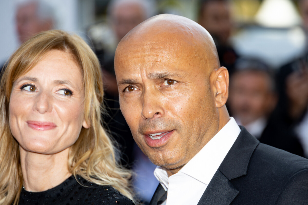 Photo : ... et encore moins sur tapis rouge. Eric Judor et sa compagne - Montée des marches du ...