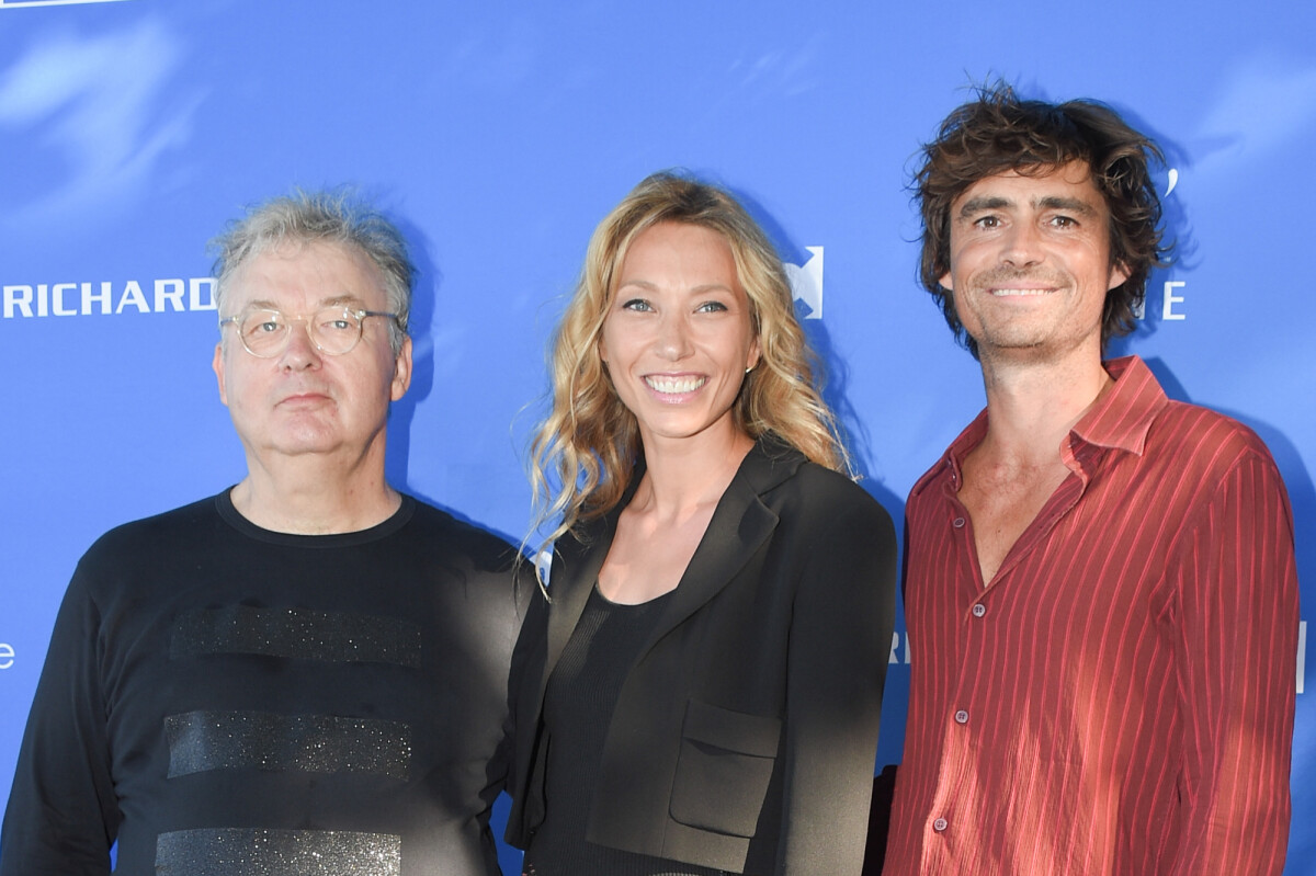 Photo : Dominique Besnehard, Laura Smet et Nicolas Herman lors du ...