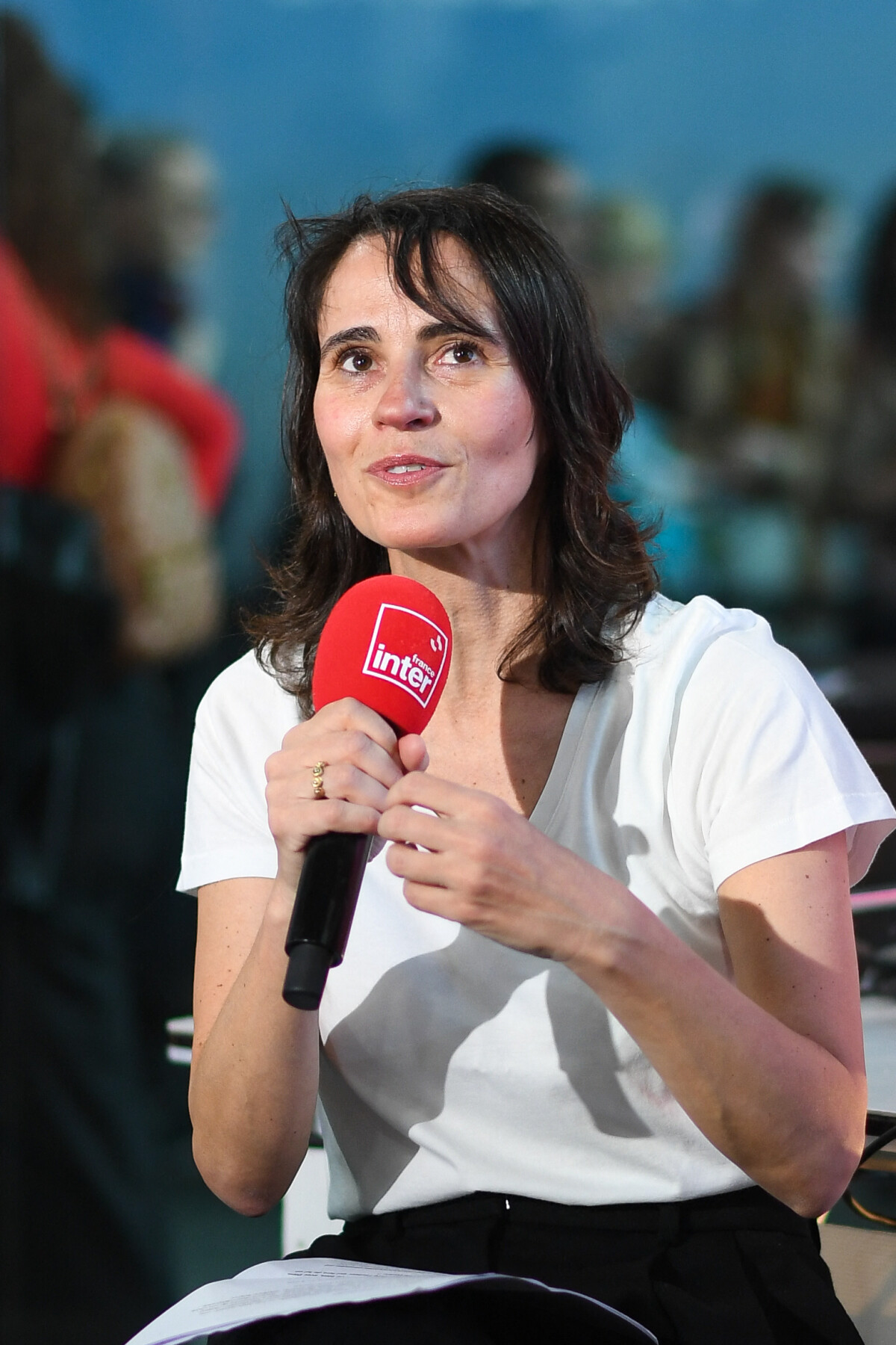 Photo : Et a eu une pensée pour sa remplaçante, Sonia Devillers. Sonia ...