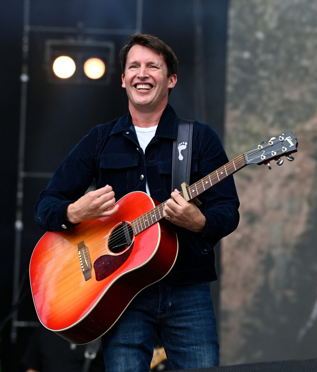 Photo : À savoir James Blunt. James Blunt performing at BBC Radio 2 In ...