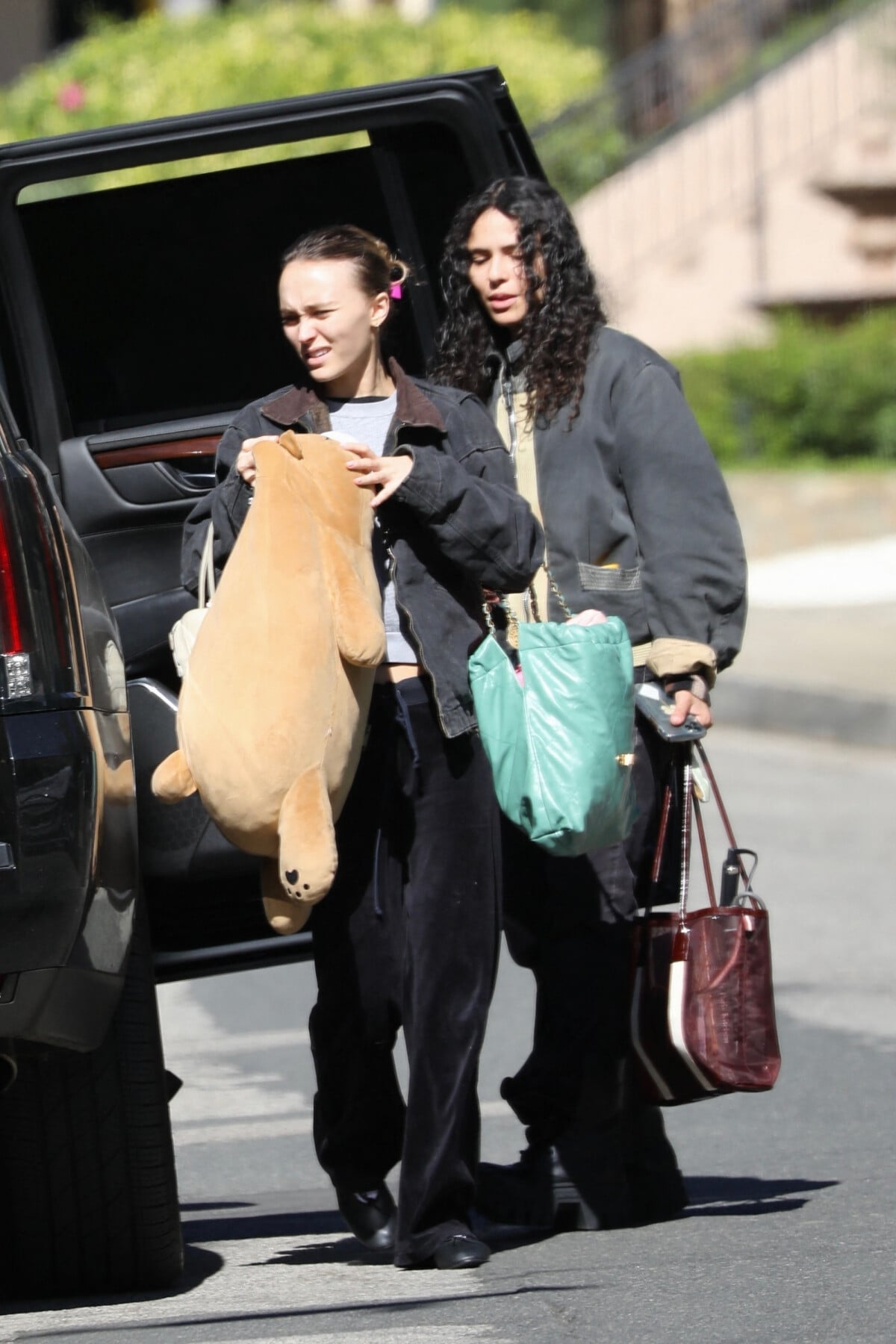 Photo : Exclusif - Lily-Rose Depp et sa compagne 070 Shake (Danielle ...