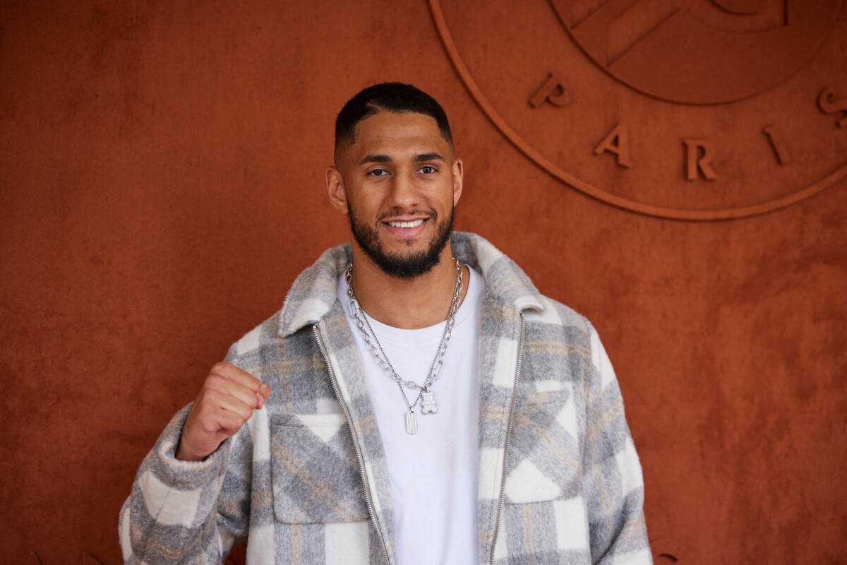 Photo : Tony Yoka au village lors des Internationaux de France de ...
