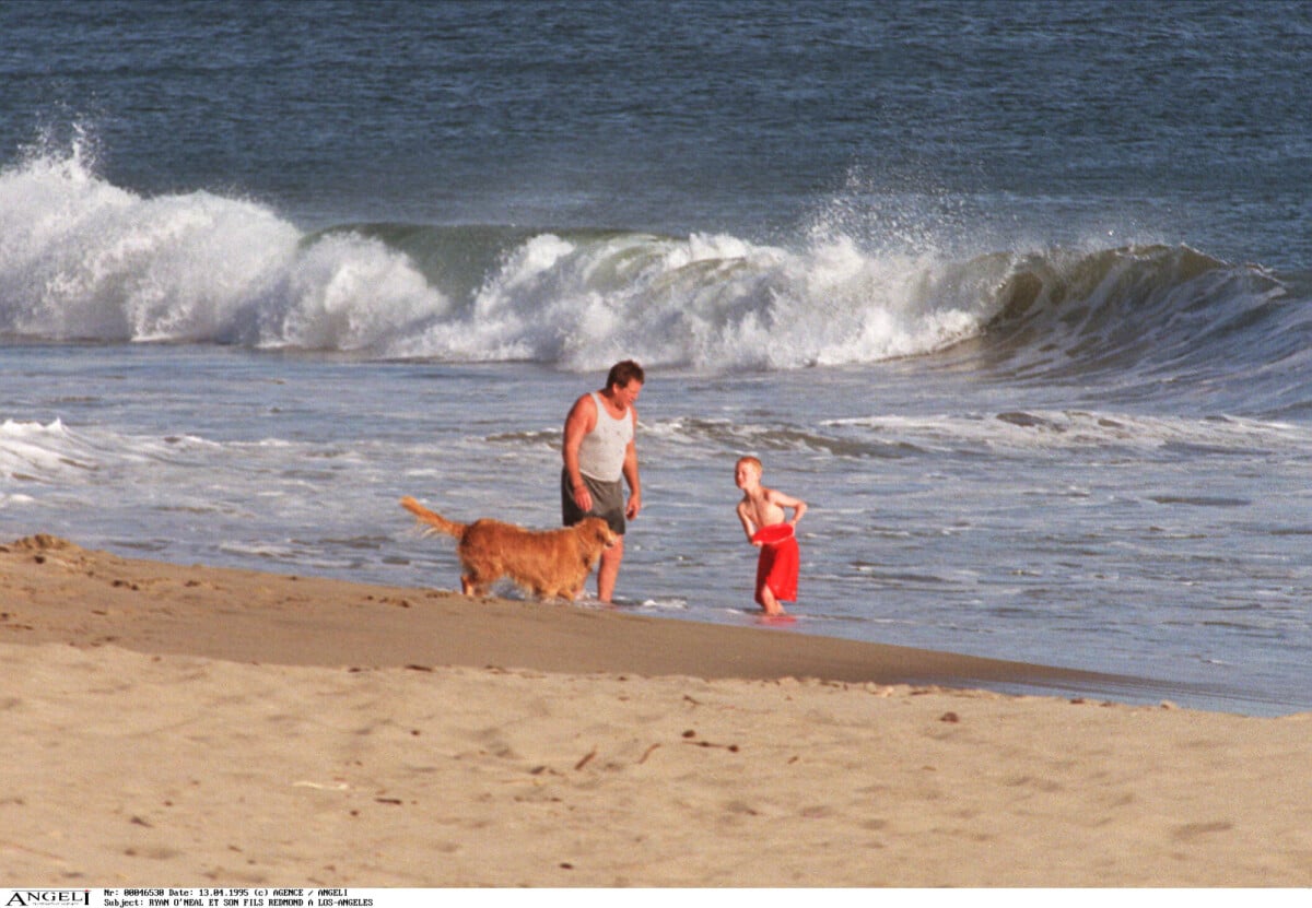 Photo : il a eu un fils avec lui, Redmond Ryan O'Neal et son fils ...