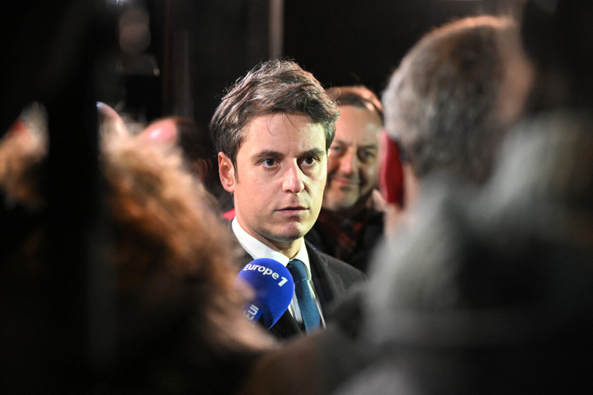 Photo : Le nouveau Premier ministre Gabriel Attal lors de son première ...