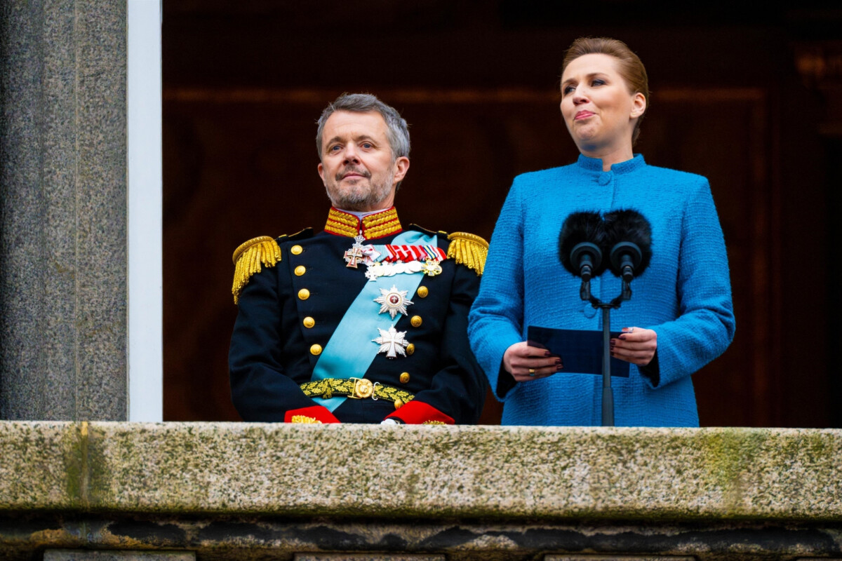 Photo : Le roi Frederik X de Danemark et la Première ministre de ...