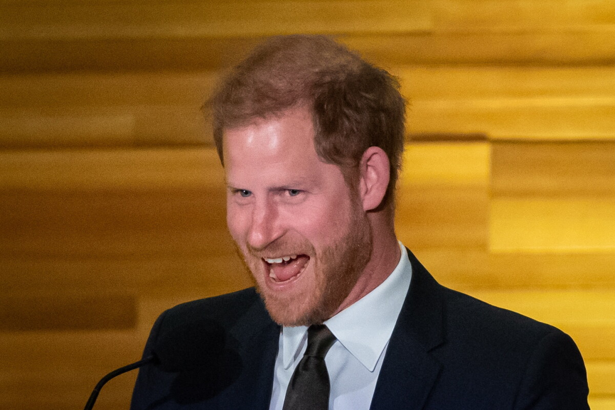Photo : Le prince Harry, duc de Sussex, souriant après avoir fait une ...