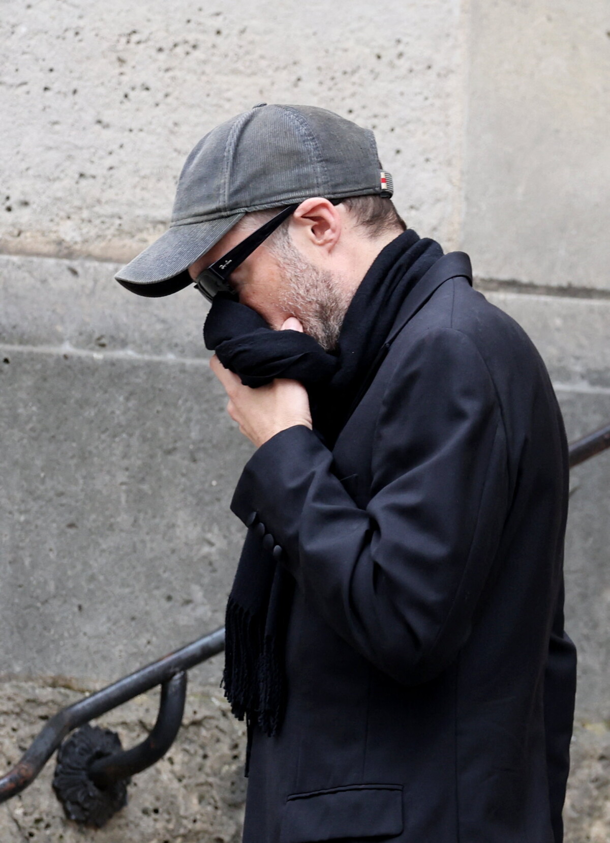 Photo : Nicolas Bedos - Sortie des obsèques de Jean-Yves Le Fur en l ...