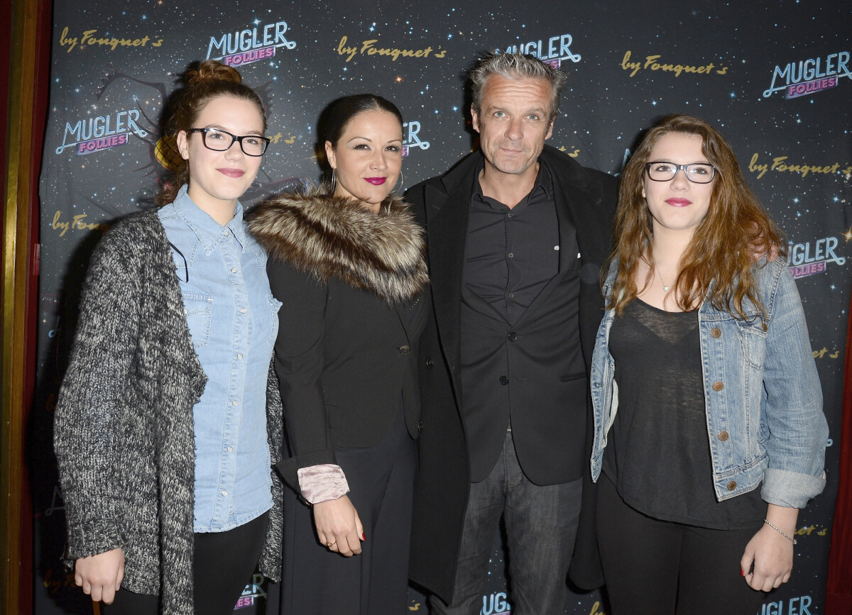 Photo : David Brécourt avec ses filles Esther et Salome et une amie ...