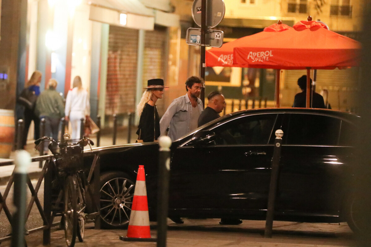 Photo : Exclusif - Laeticia Hallyday et Pascal Balland avec Carl, le ...