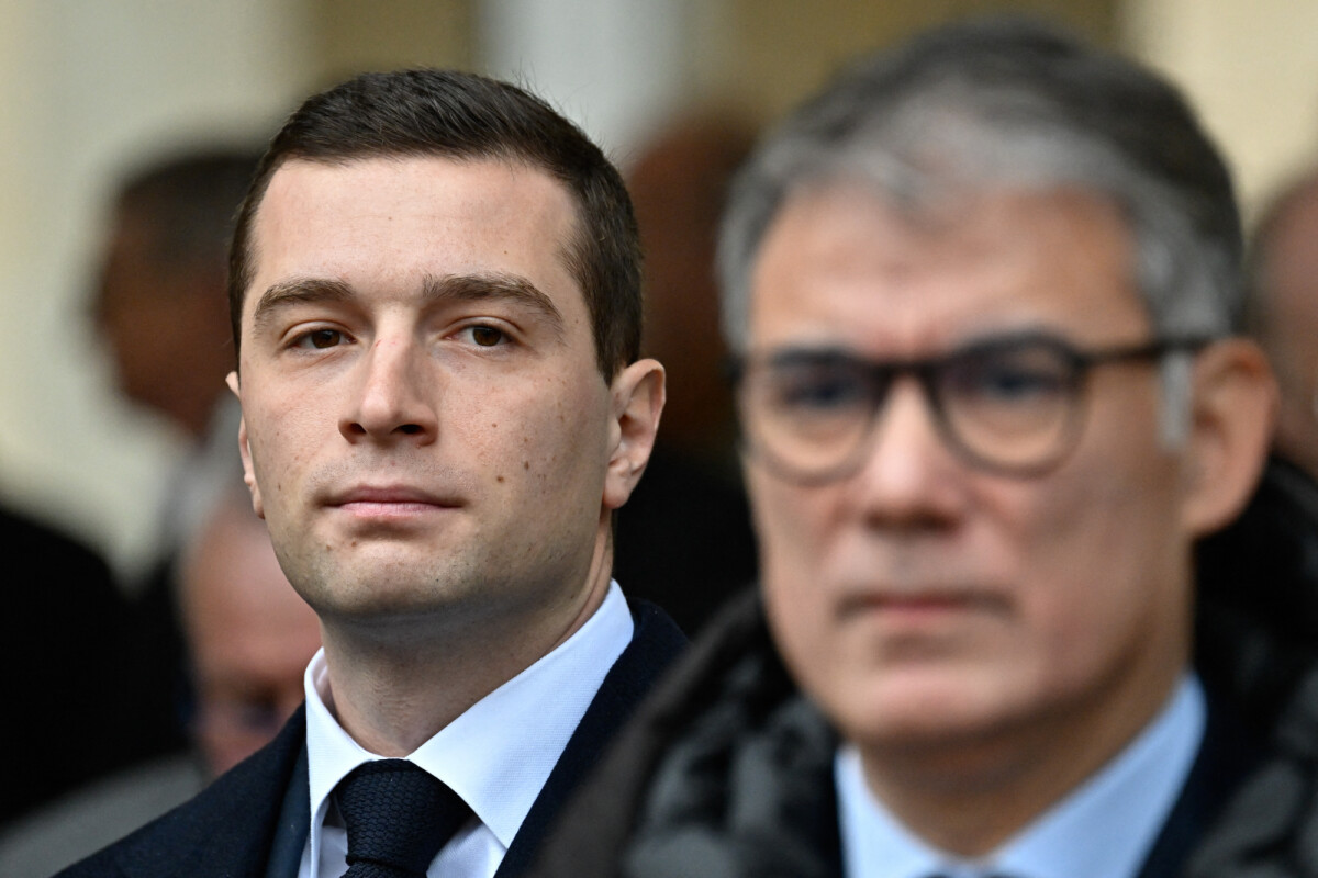 Photo : Jordan Bardella, president du RN et Olivier Faure, 1er secrétaire du PS - Cérémonie d ...