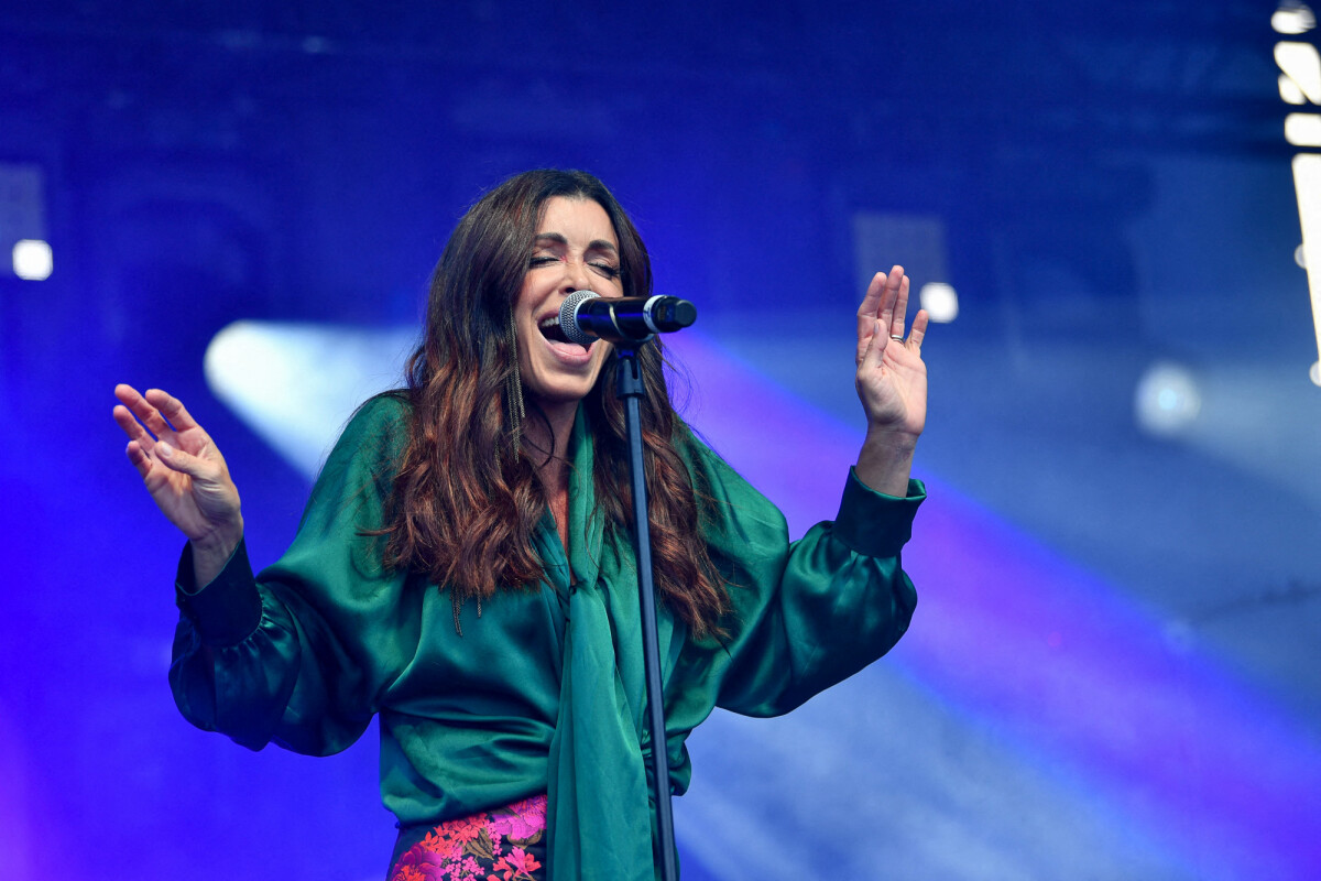 Photo : La chanteuse française Jenifer lors du festival Paris Paradis à ...