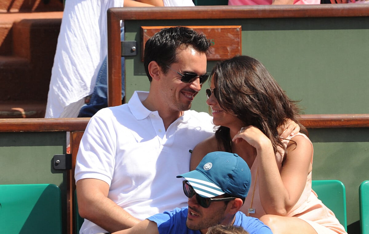 Photo : Faustine Bollaert et son petit ami Maxime Chattam assistant au ...