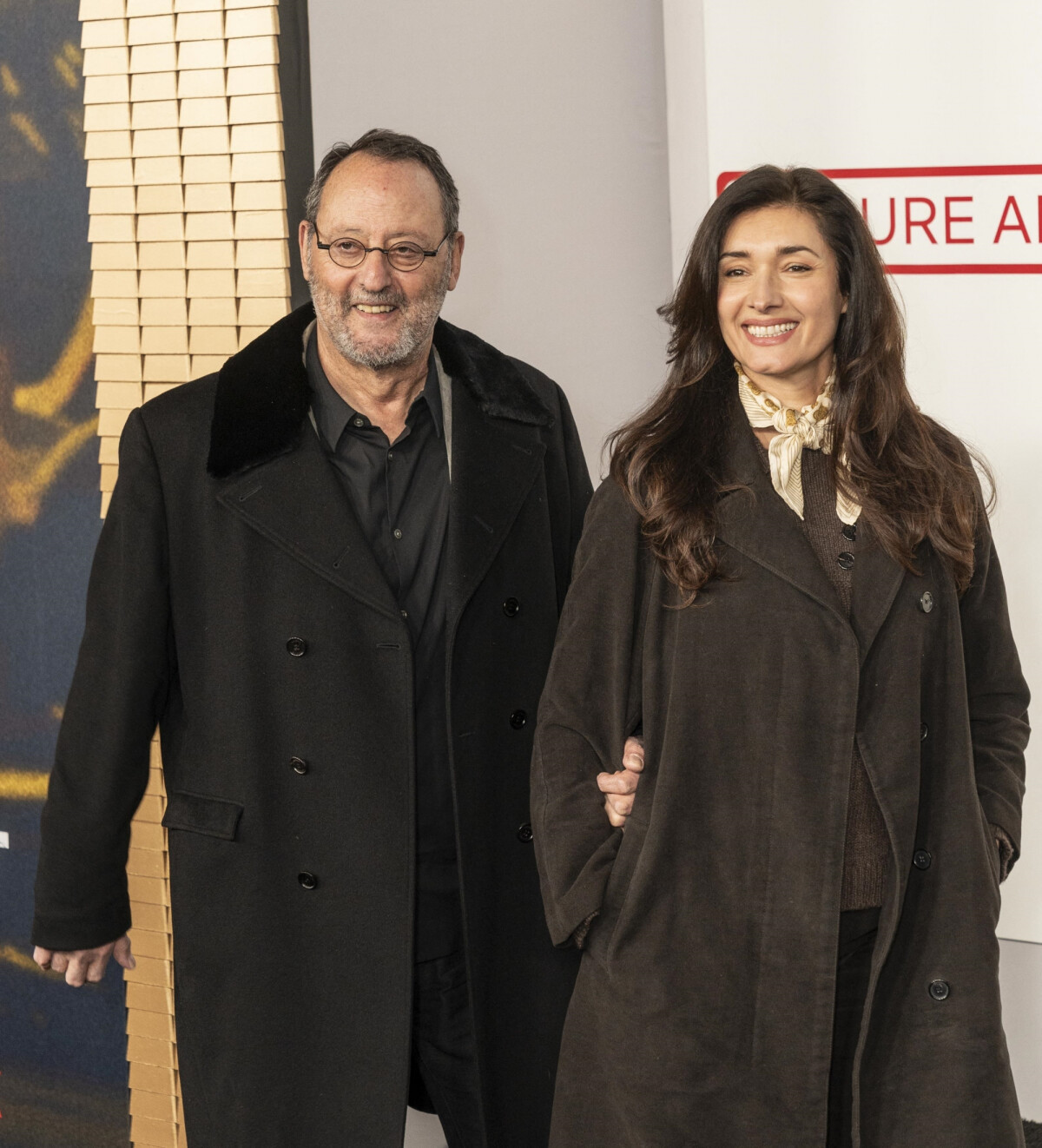 Photo : Depuis 16 ans, Jean Reno coule des jours heureux avec son ...