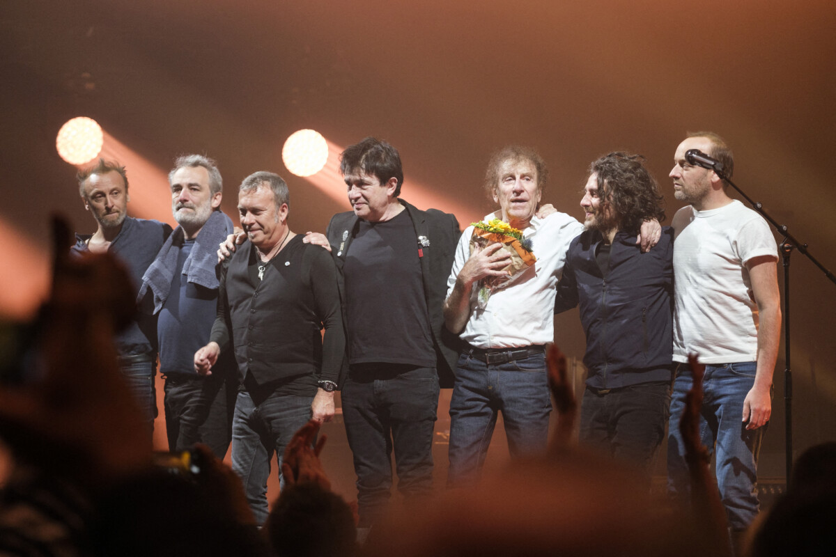 Photo : Le chanteur Alain Souchon sur scene en concert a Bruxelles ...