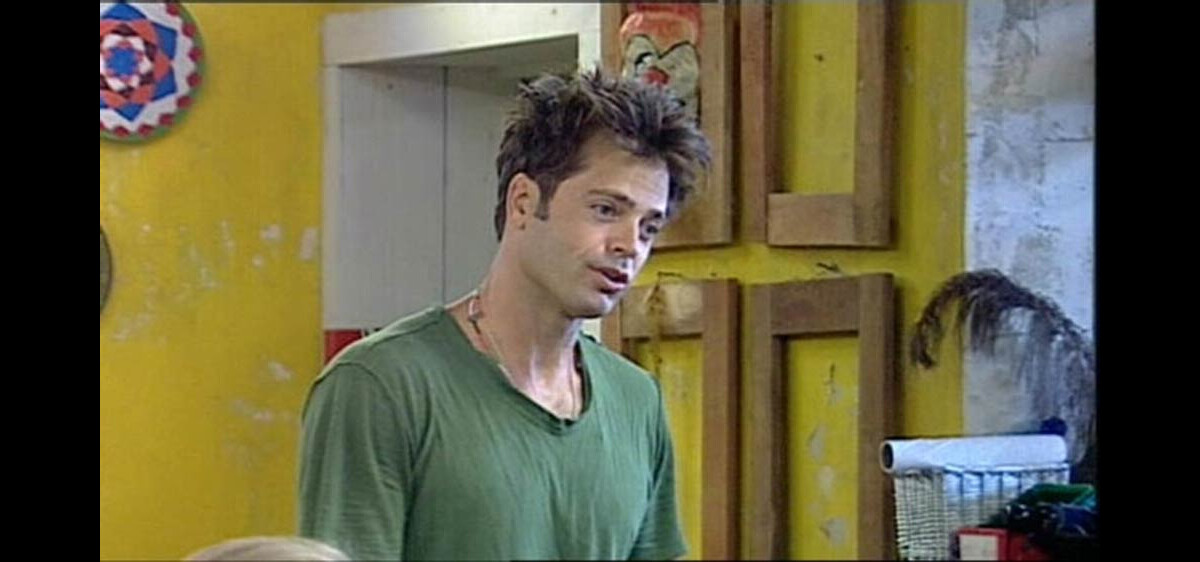 Photo : David vient de se lever - Ode (Purepeople)