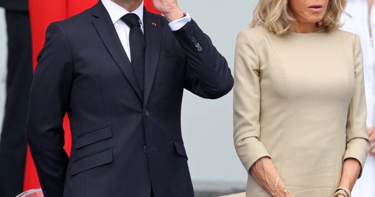 Emmanuel et Brigitte Macron à Brégançon : le couple marqué par la ...