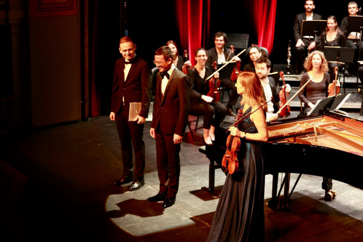 Photo : Le compositeur et pianiste de renommée internationale Omar ...