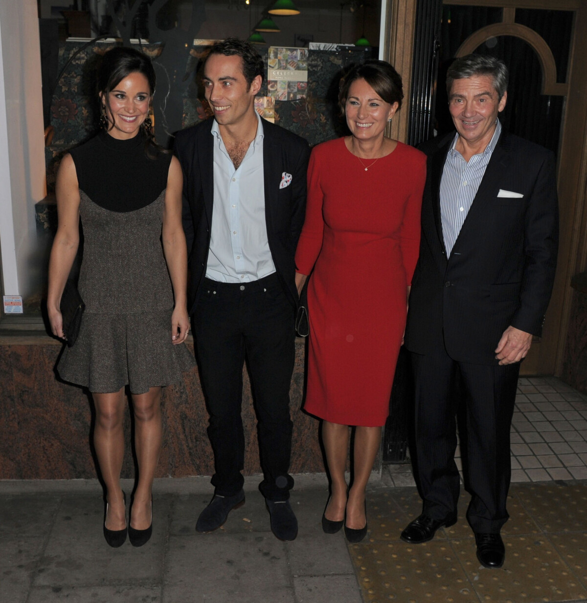 Photo : Pippa Middleton, son frere James Middleton, et leurs parents ...