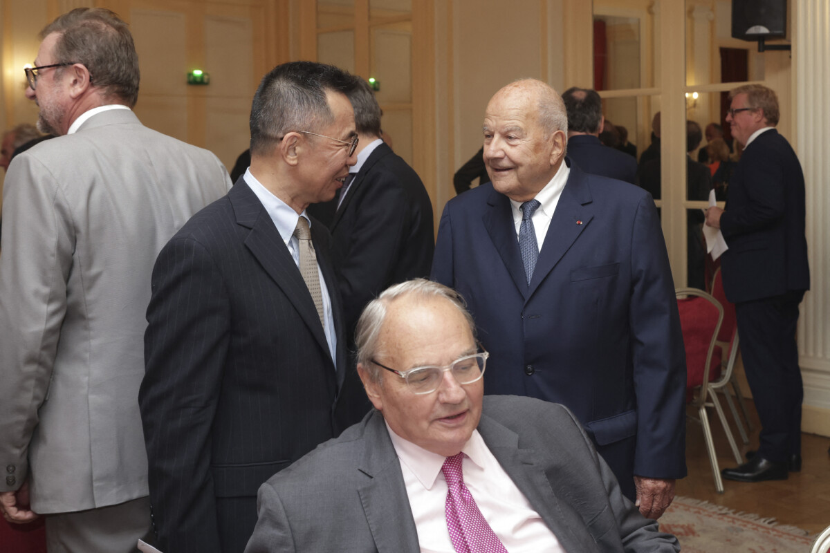 Photo : Exclusif - Lu Shaye, ambassadeur de Chine, Marc Ladreit de ...
