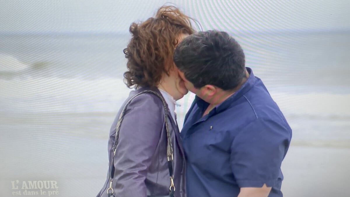 Photo : Valentin et Flavie profitent enfin à deux dans "L'amour est ...