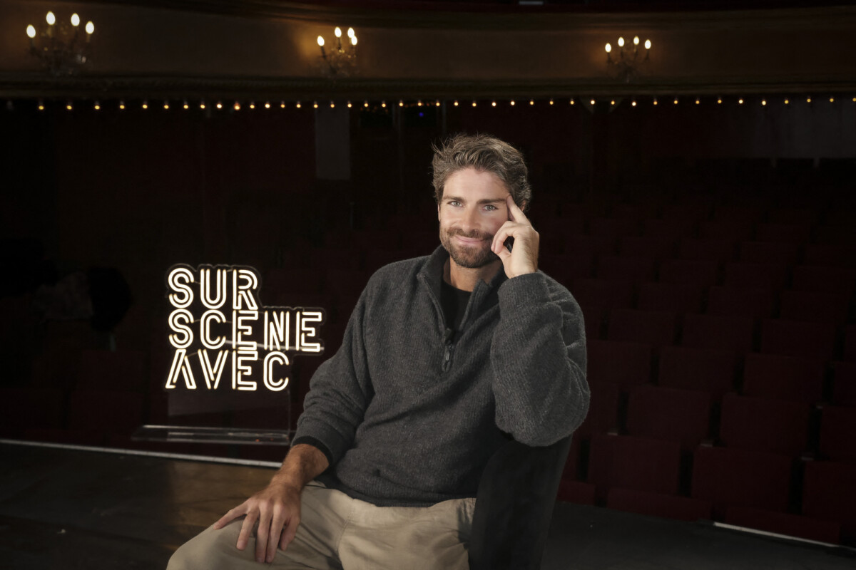 Vidéo : Tom Leeb se confie sur son rôle d'Arlequin dans "La Veuve rusée" et son entrée sur scène ...