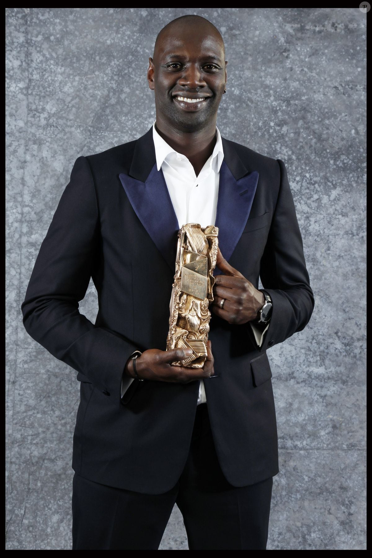 Photo : Un César exposé dans son bureau, dans sa maison de Los Angeles ...