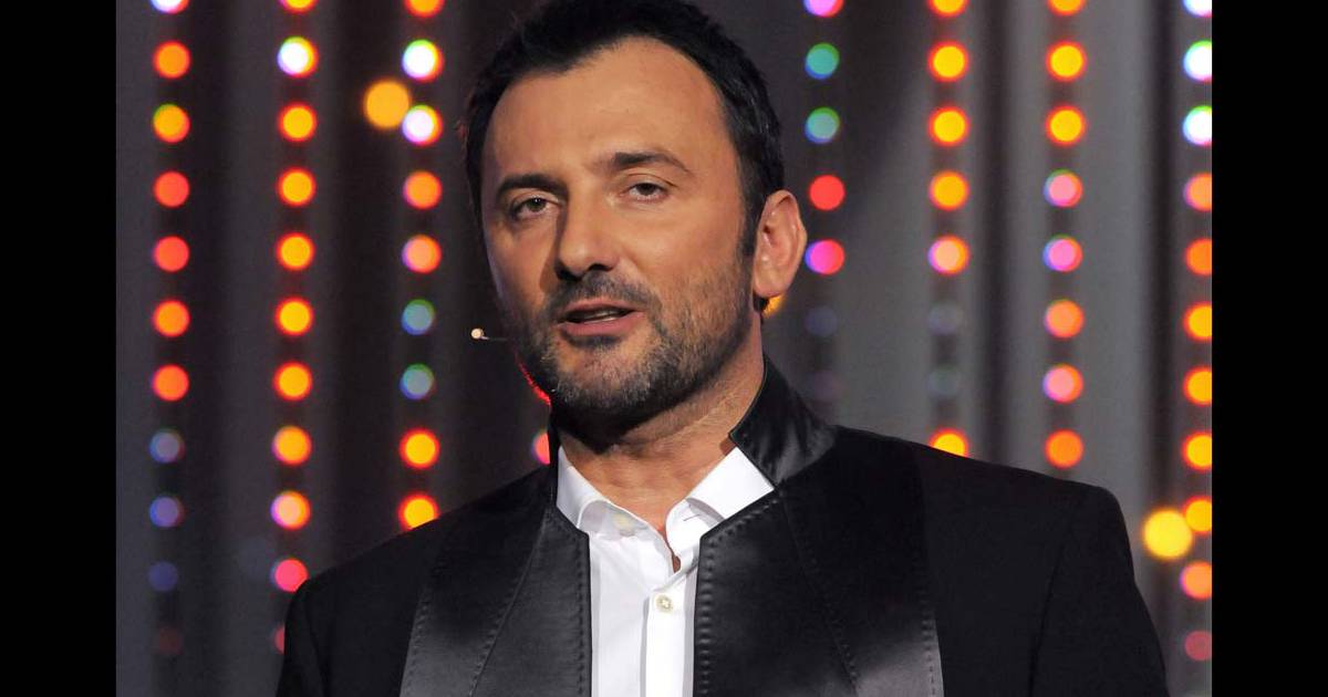 Quand Frédéric Lopez prépare son loto avec... Carla Bruni ! - Purepeople